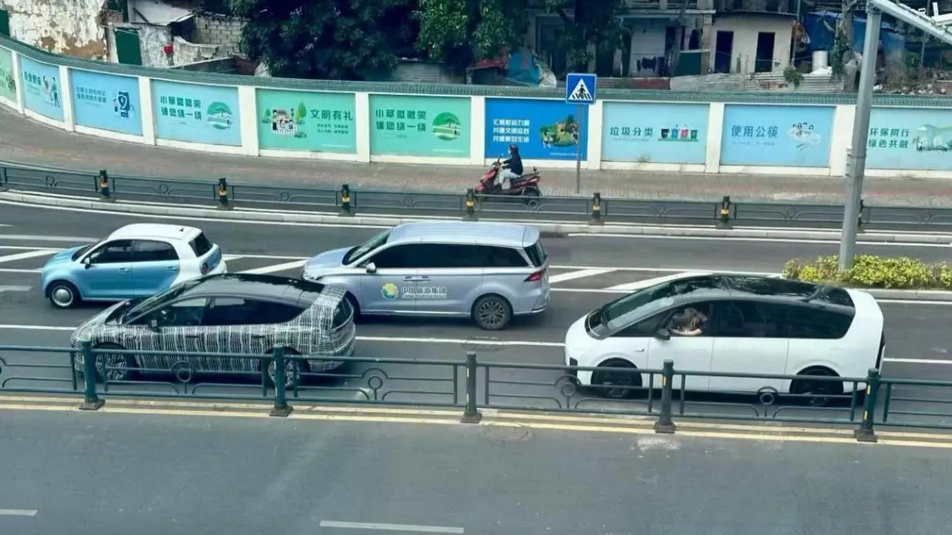 Li Auto releases images of the i8, 1st of 5 pure EVs to be launched in 2025