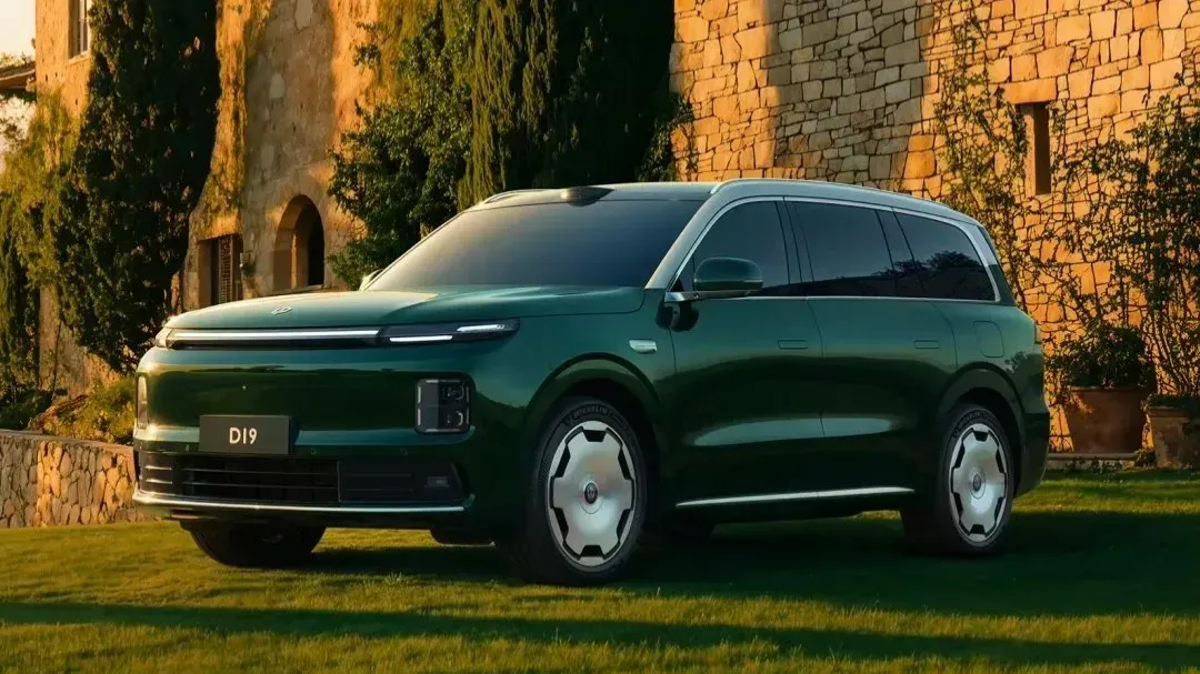 Stellantis-backed Leapmotor breaks into premium EV segment with D19 SUV ...